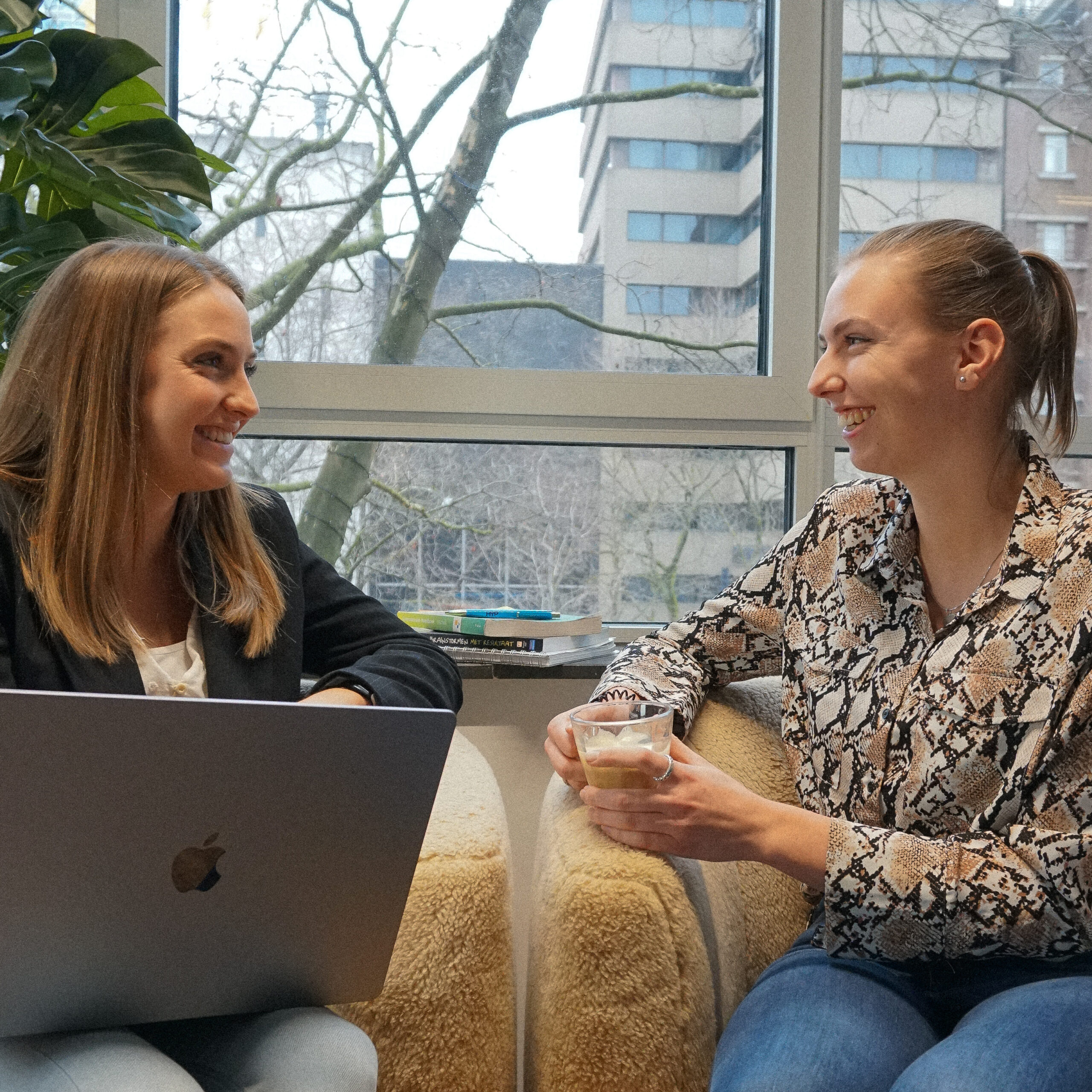 We zien elkaar op kantoor. | HBO Young Professionals